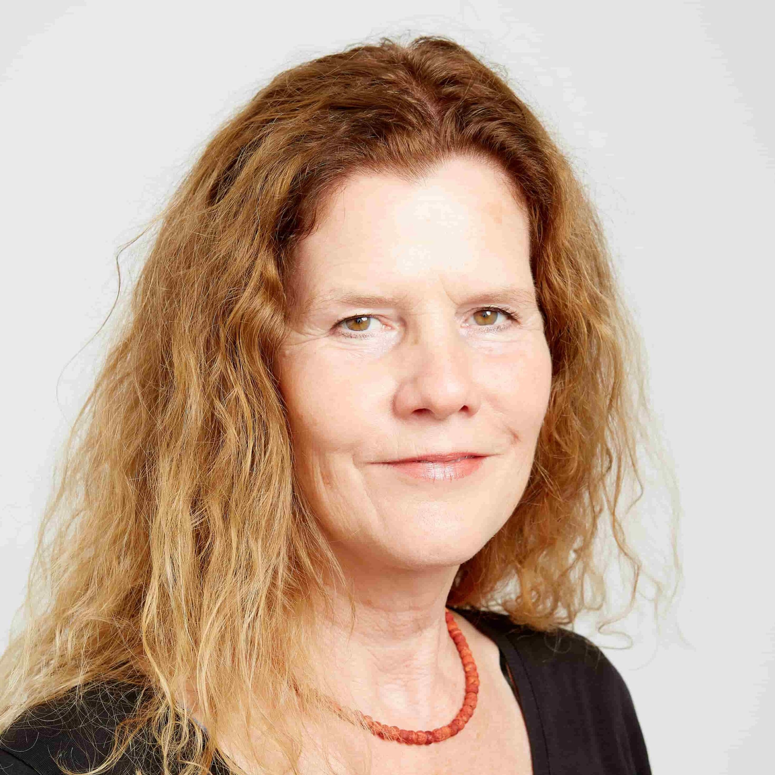 Afscheid beleidsmedewerker Edith Mostert - ONS Magazine